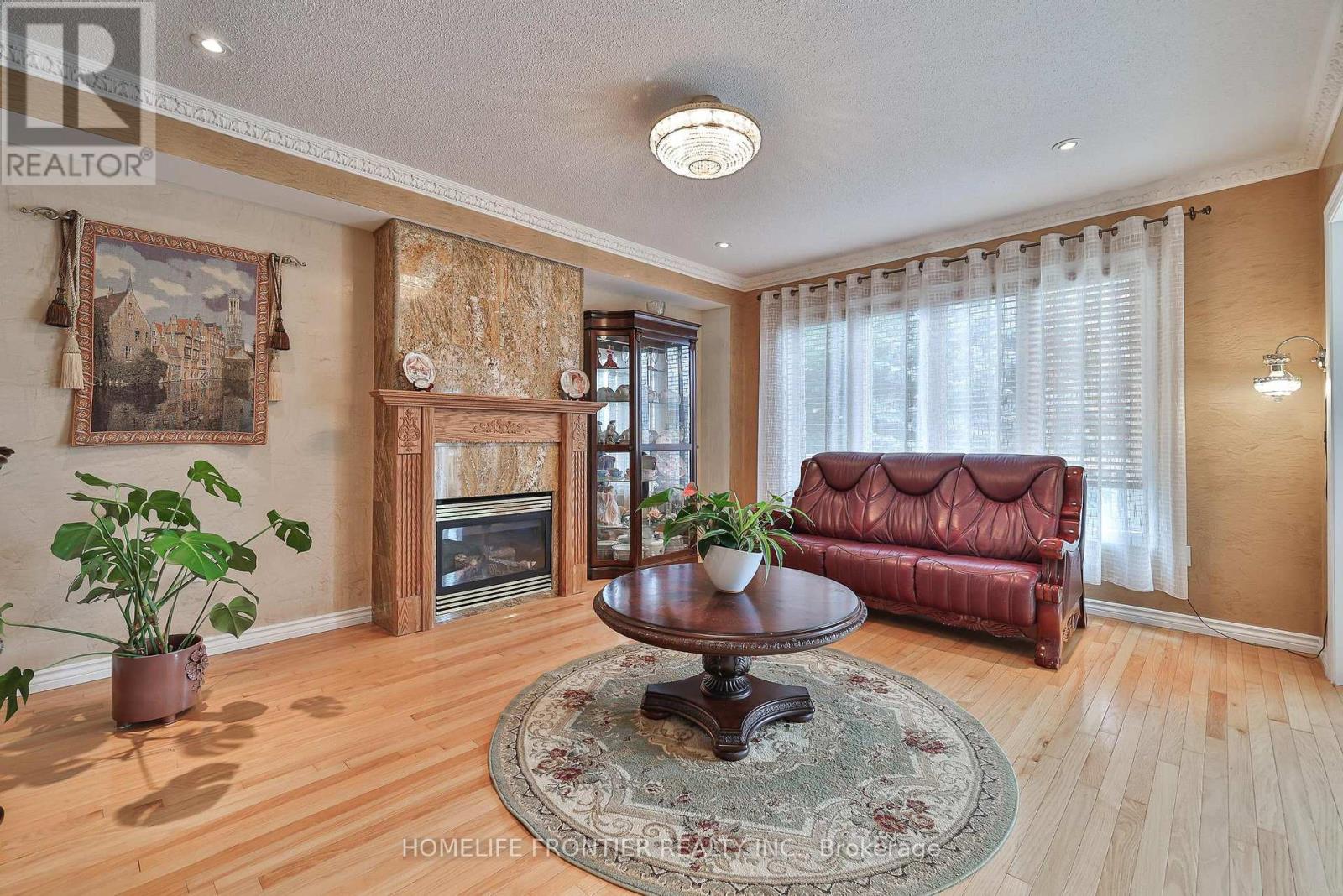 À vendre : 110 RED RIVER CRESCENT, Newmarket (Woodland Hill), Ontario ...