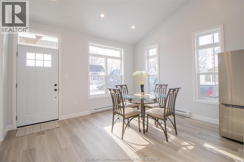 For sale: 454 Trerice STREET, Dresden, Ontario N0P1M0 - 26000239 ...