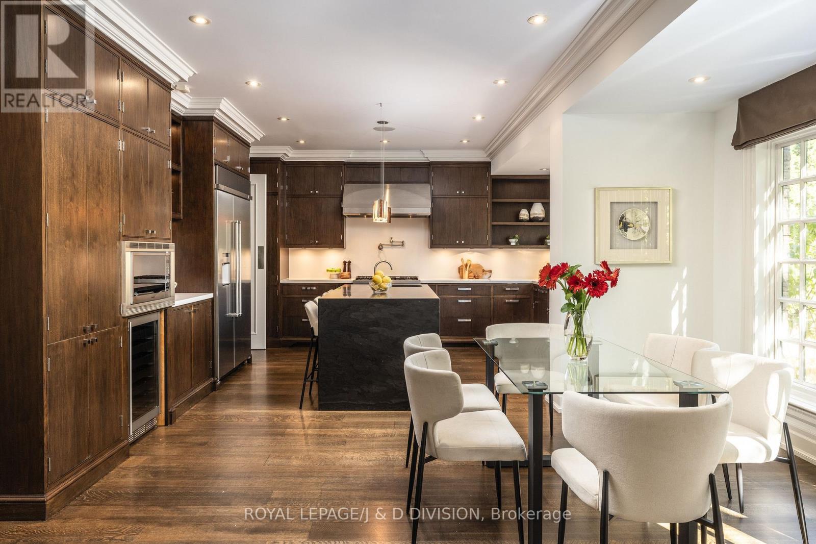 For sale: 27 BAYVIEW WOOD, Toronto (Bridle Path-Sunnybrook-York Mills ...