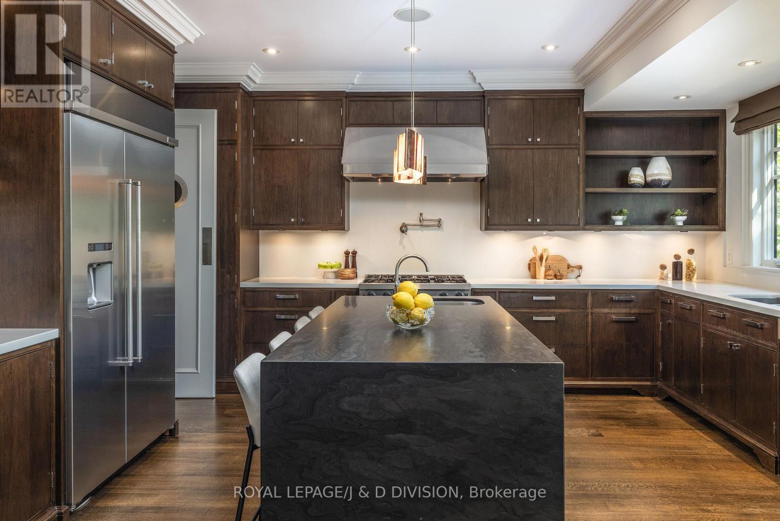 For sale: 27 BAYVIEW WOOD, Toronto (Bridle Path-Sunnybrook-York Mills ...