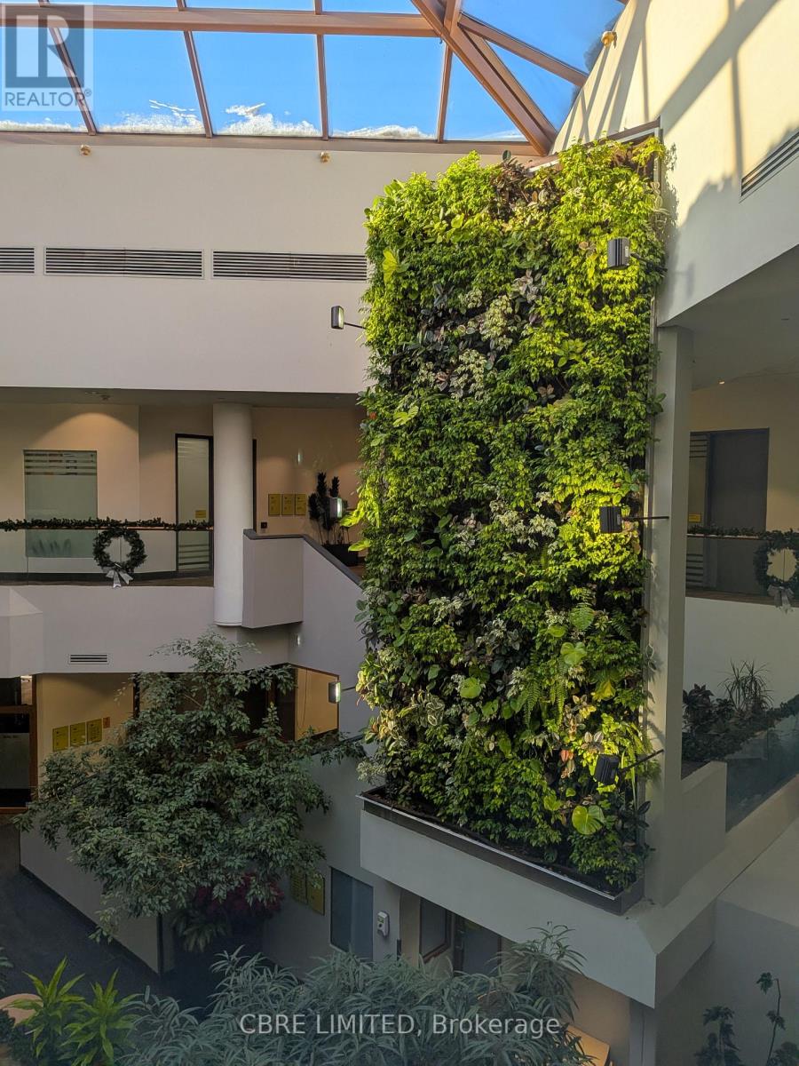 For lease: 170 - 20 DE BOERS DRIVE, Toronto (York University Heights ...