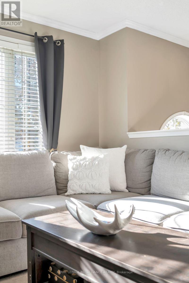 For sale: 25 FARADAY GARDENS, Belleville (Belleville Ward), Ontario ...