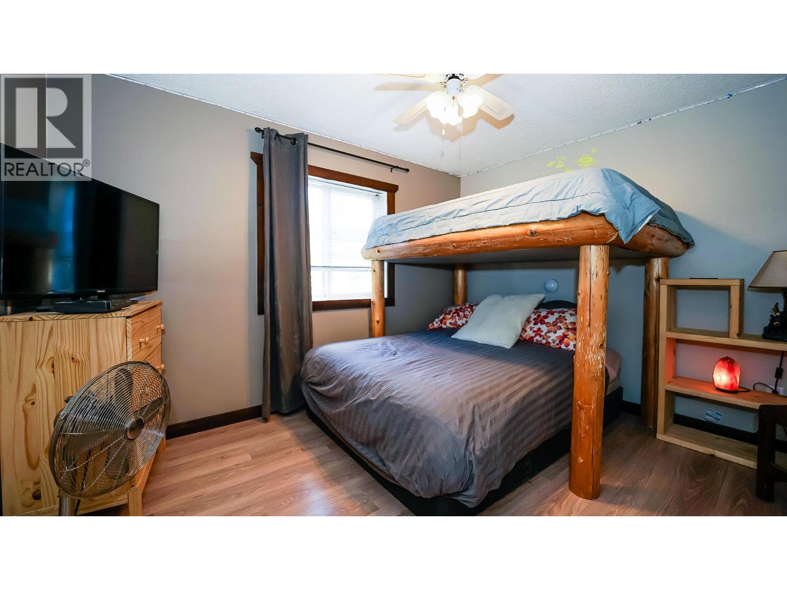 À vendre : 1740 Illecillewaet Road, Revelstoke, Colombie-Britannique ...