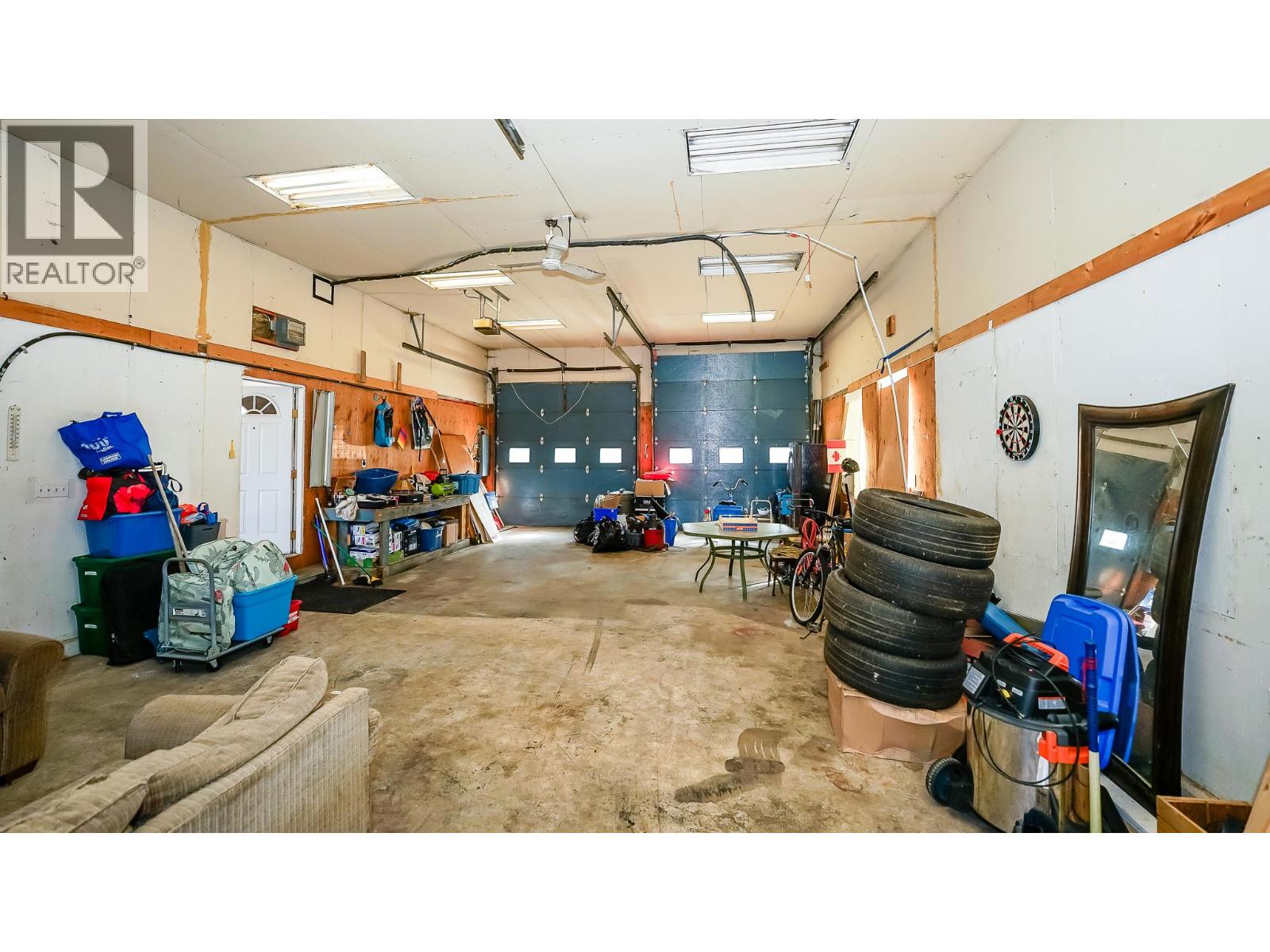 À vendre : 1740 Illecillewaet Road, Revelstoke, Colombie-Britannique ...