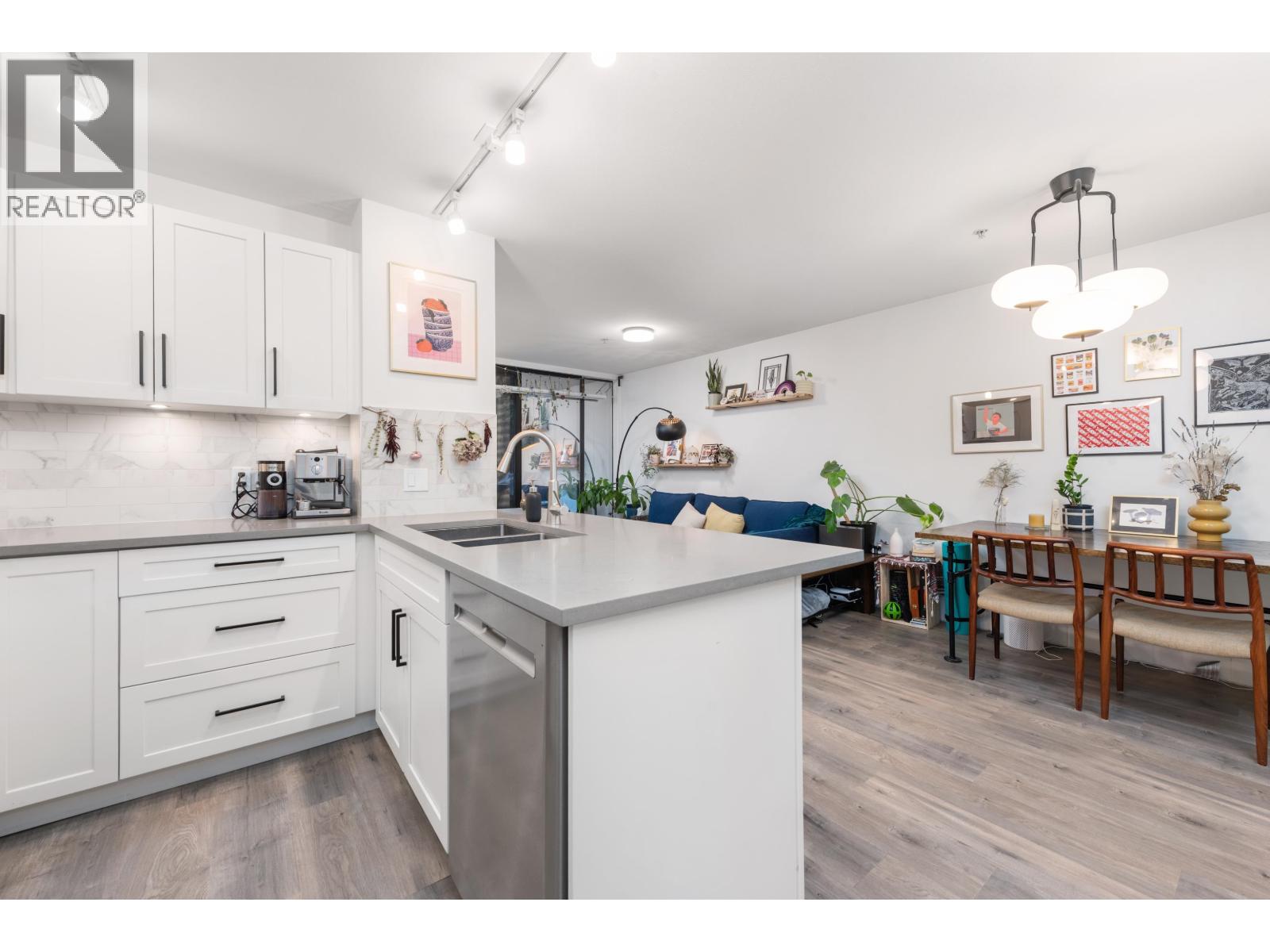 For sale: 217 2150 E HASTINGS STREET, Vancouver, British Columbia ...