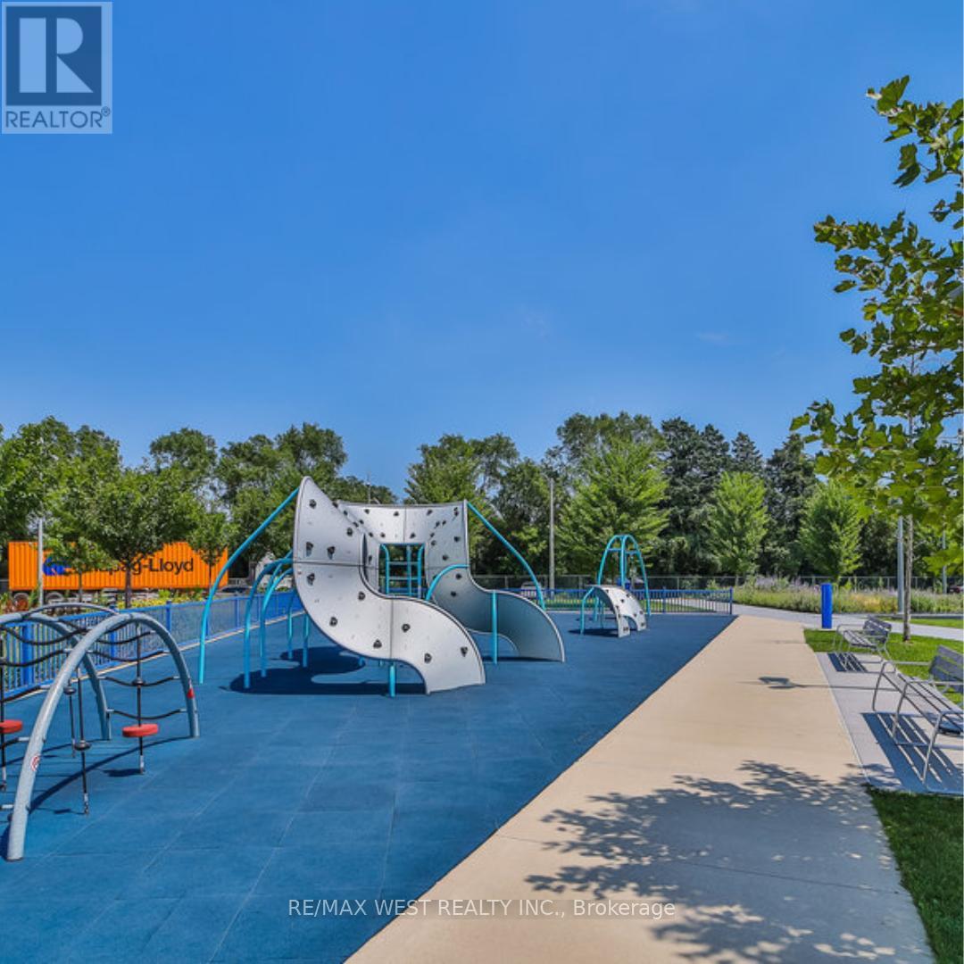 For rent: 501 - 17 ZORRA STREET, Toronto (Stonegate-Queensway), Ontario ...