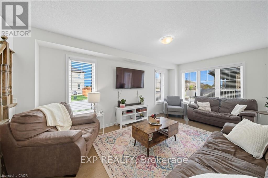 For sale: 176 MACLACHLAN AVENUE, Haldimand, Ontario N3W0E1 - X12688296 ...