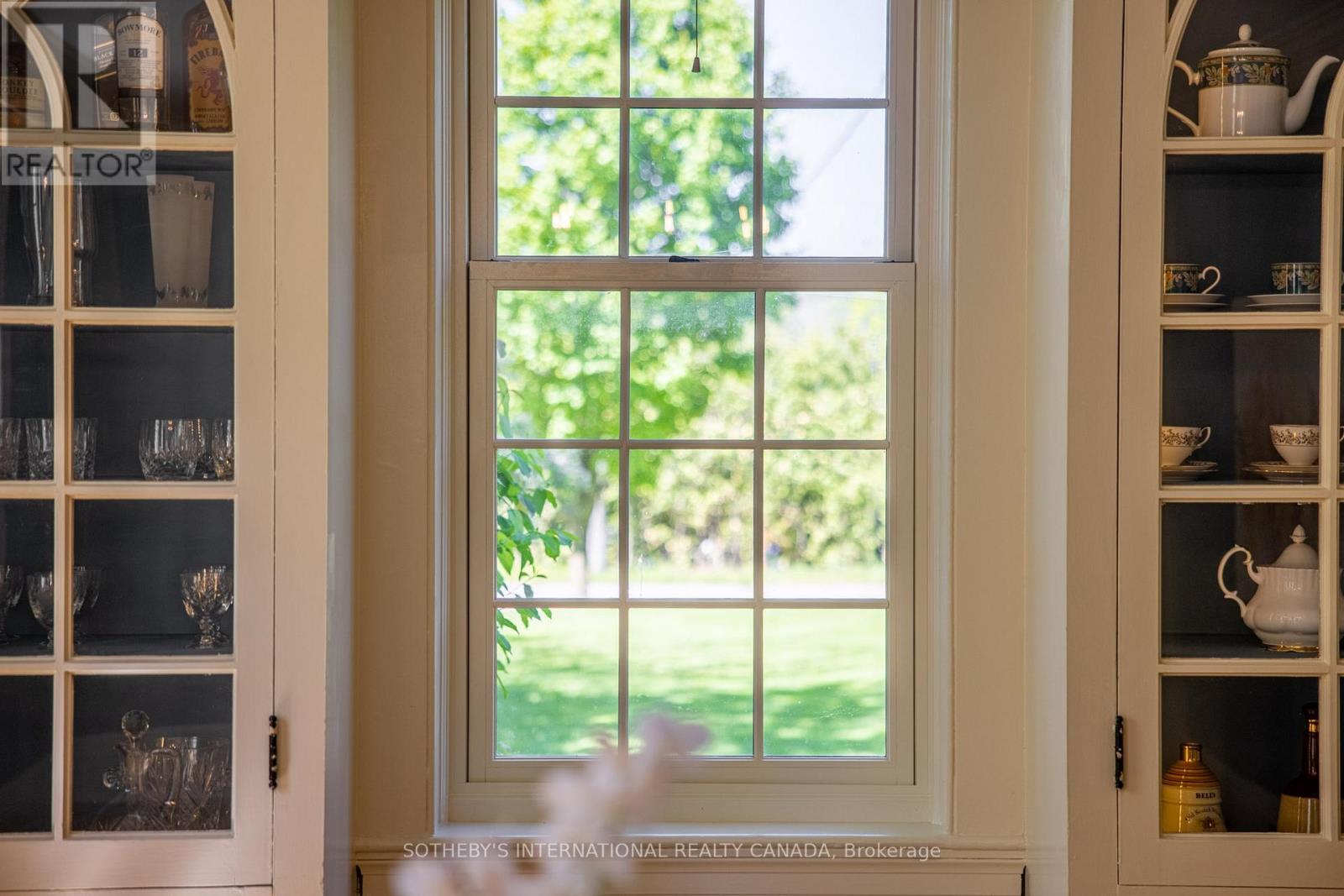 À vendre : 220 OLD YONGE STREET, Aurora (Aurora Village), Ontario ...