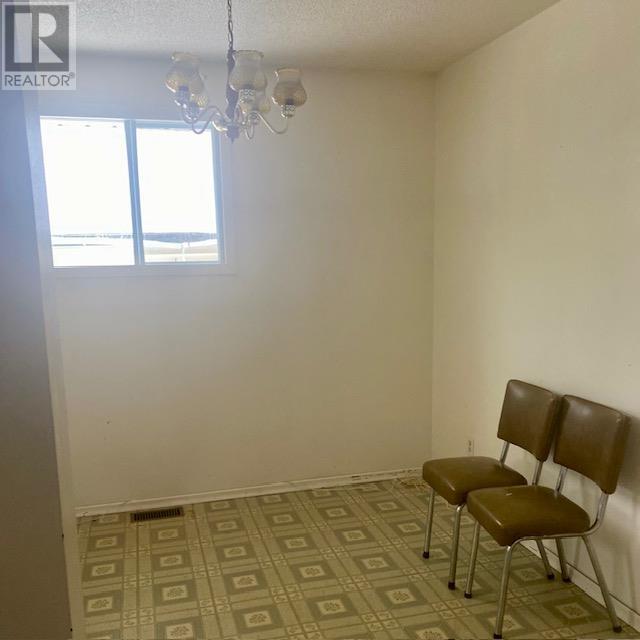 For sale: 137 Queen AVE, Geraldton, Greenstone, Ontario P0T1M0 ...