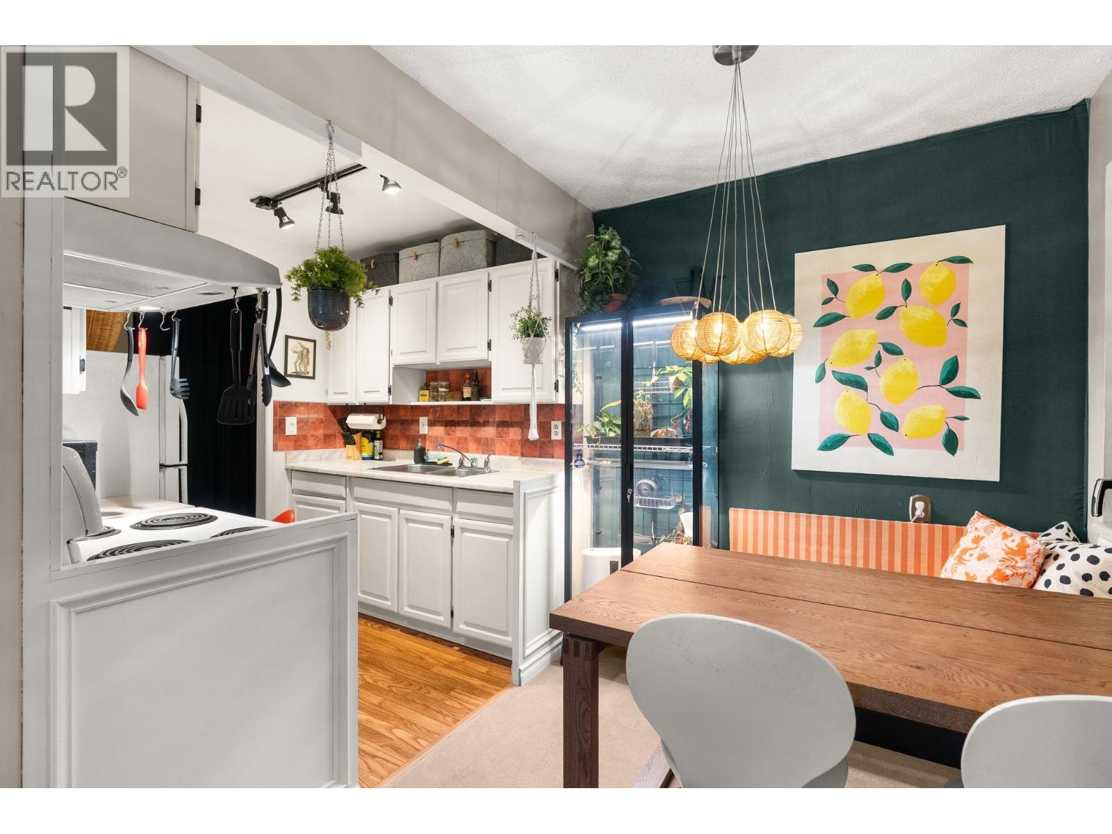 For sale: 308 2366 WALL STREET, Vancouver, British Columbia V5L4Y1 ...