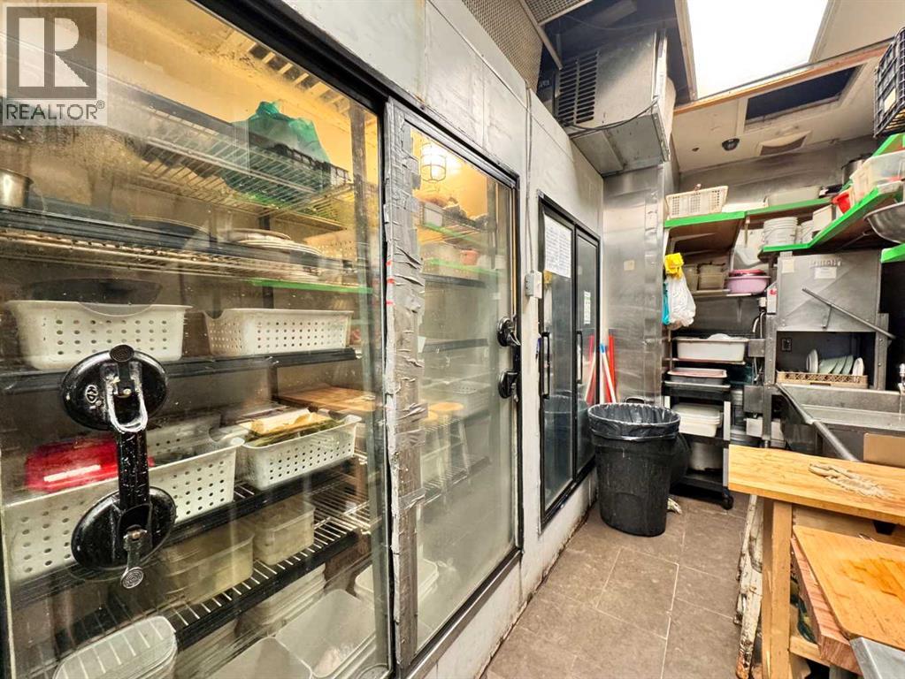 À vendre/louer : 303 Centre Street S, Calgary, Alberta T2G2B9 ...