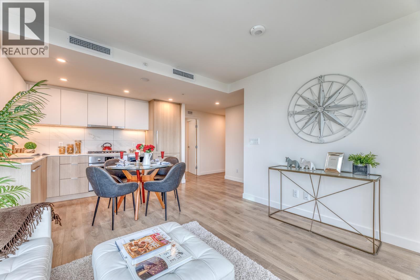 For sale: 2104 308 ALDERSON AVENUE, Coquitlam, British Columbia V3K0J2 ...