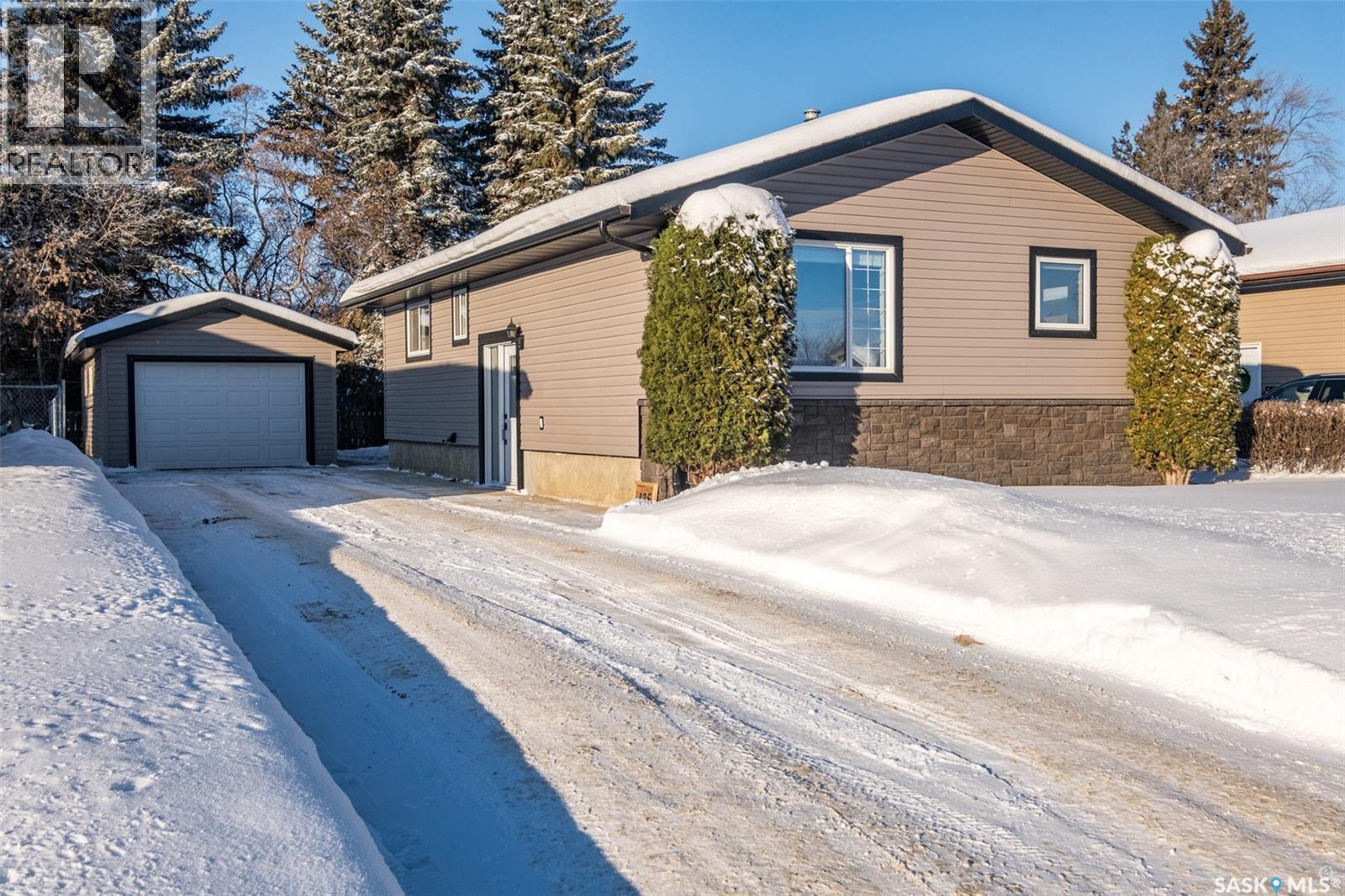 À vendre : 125 McIntosh DRIVE, Prince Albert, Saskatchewan S6V6H2 ...