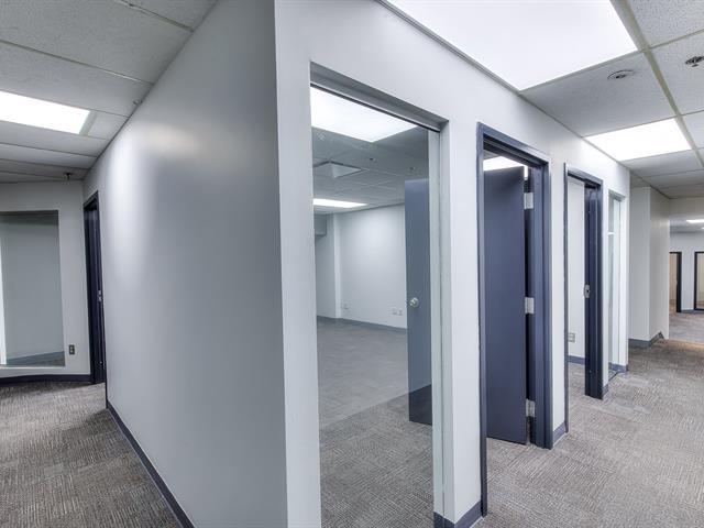 For rent: 1500 Boul. Jules-Poitras, Montréal (Saint-Laurent), Quebec ...