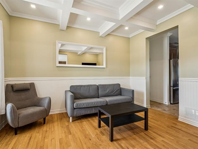 For sale: 212 Rue Marc-Laplante O., Châteauguay, Quebec J6K0B8 ...