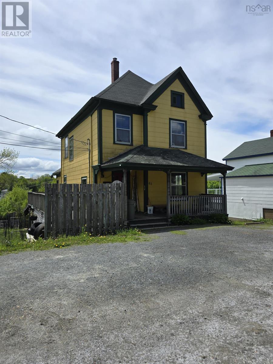 À vendre : 63 Elm Street, Bridgewater, Nouvelle-Écosse B4V2V5 ...