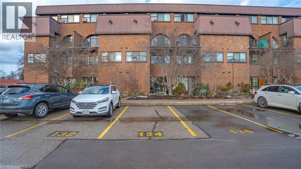 For sale: 36 HAYHURST Road Unit# 136, Brantford, Ontario N3R6Y9 ...