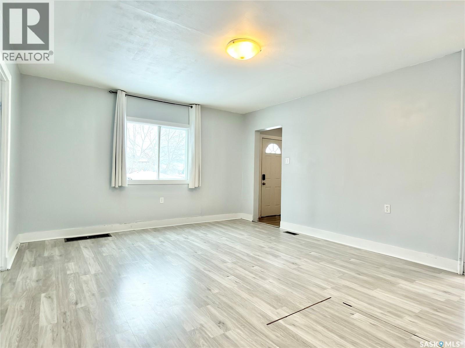 À vendre : 108 2nd STREET W, Delisle, Saskatchewan S0L0P0 - SK026723 ...