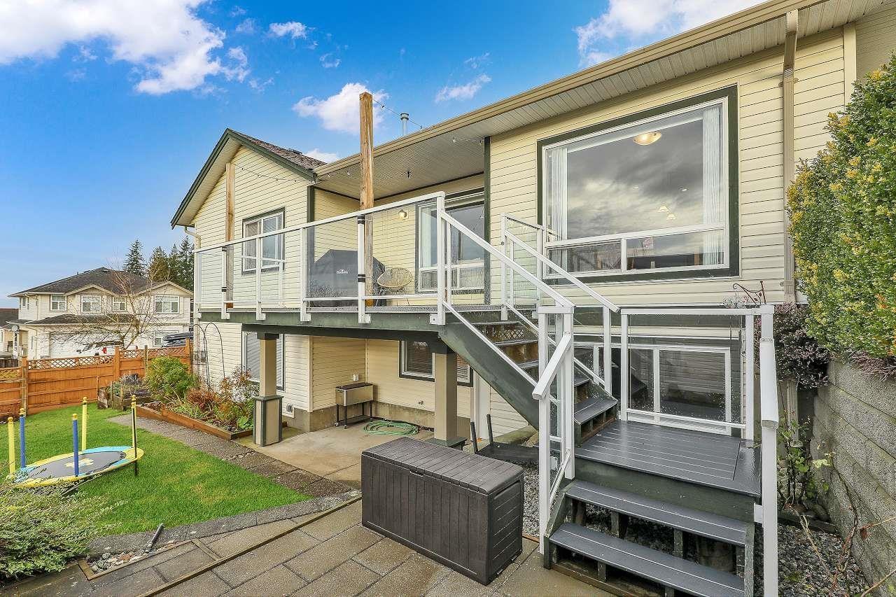 For sale: 32484 BEST AVENUE, Mission, British Columbia V2V7N9 ...