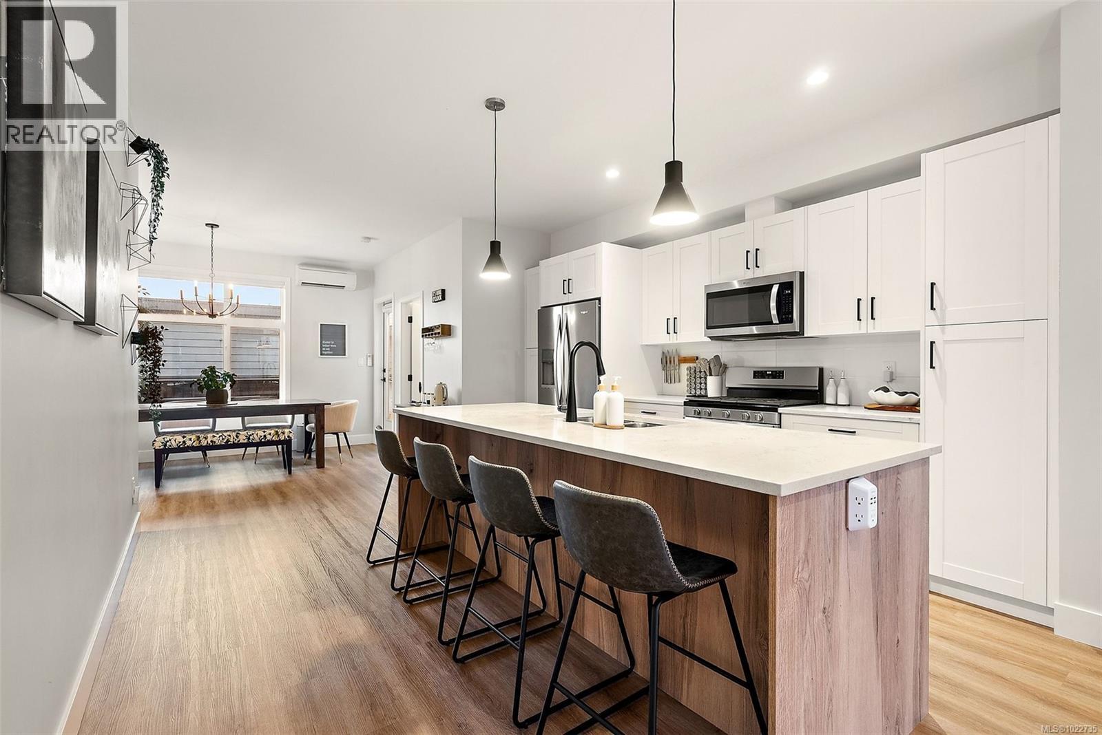 For sale: 108 2130 Triangle Trail, Langford, British Columbia V9C0R2 ...