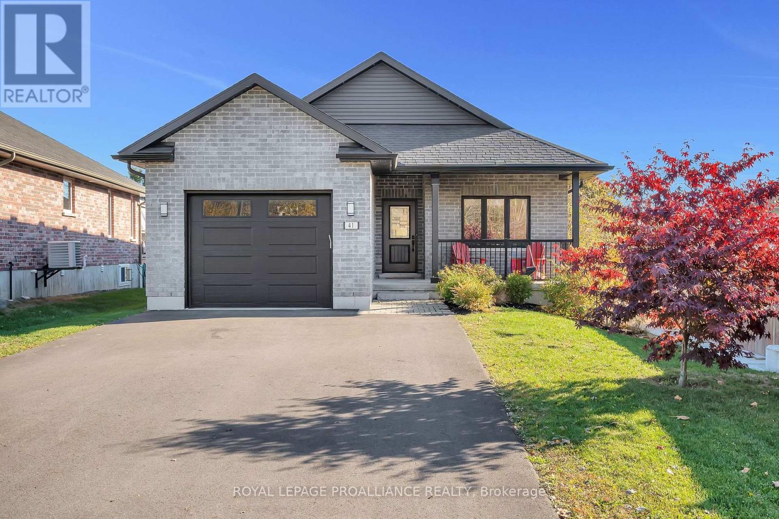 À vendre : 41 SINGLETON STREET, Brighton, Ontario K0K1H0 - X12692080 ...