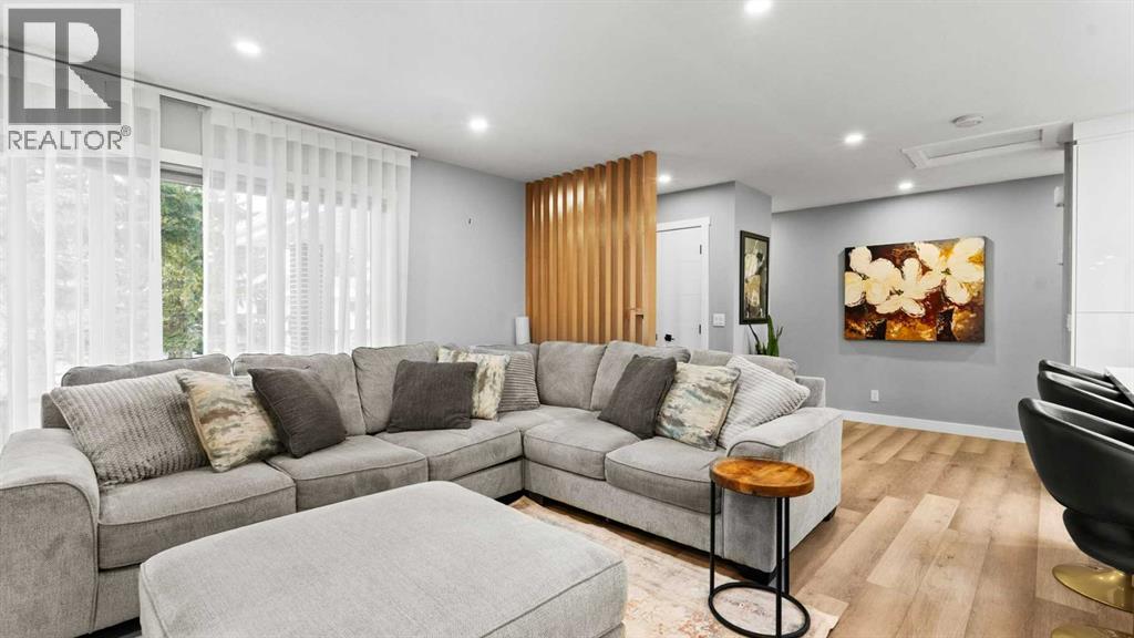 7036 Silverview Road NW, Calgary, Alberta T3B3M1 - A2278779 | REALTOR.ca