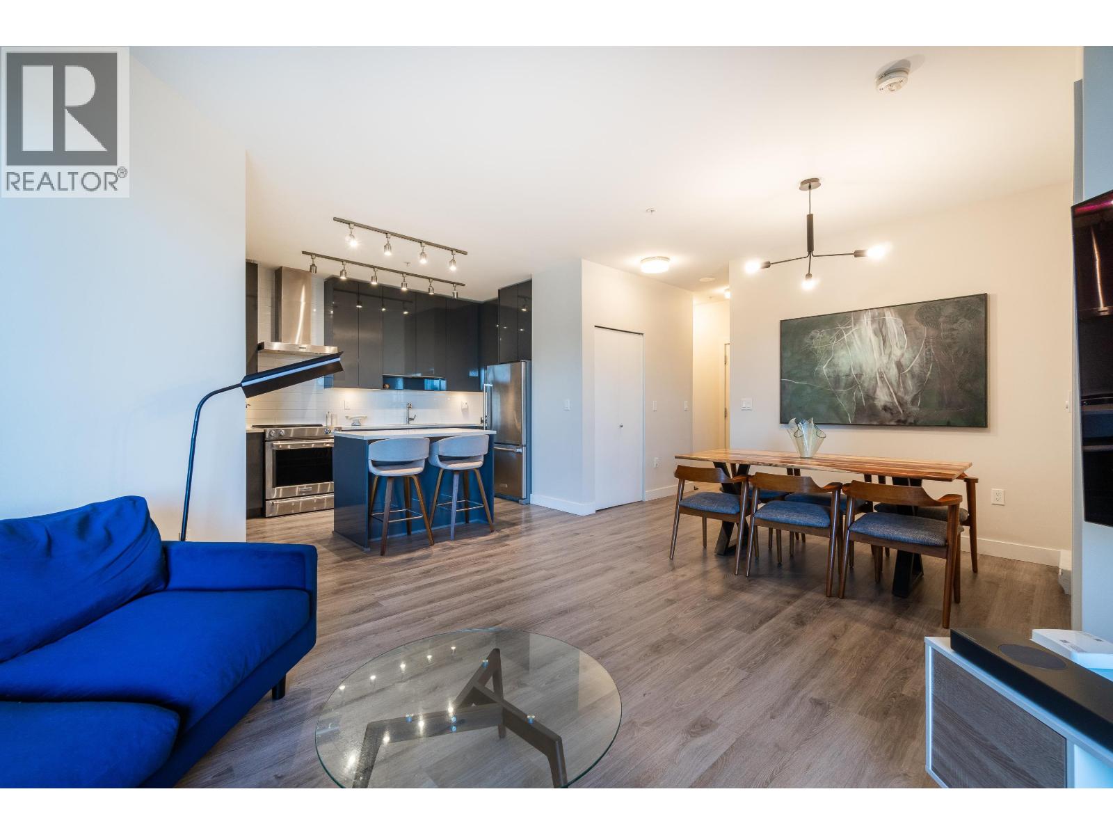 For sale: 303 1768 GILMORE AVENUE, Burnaby, British Columbia V5C0L4 ...