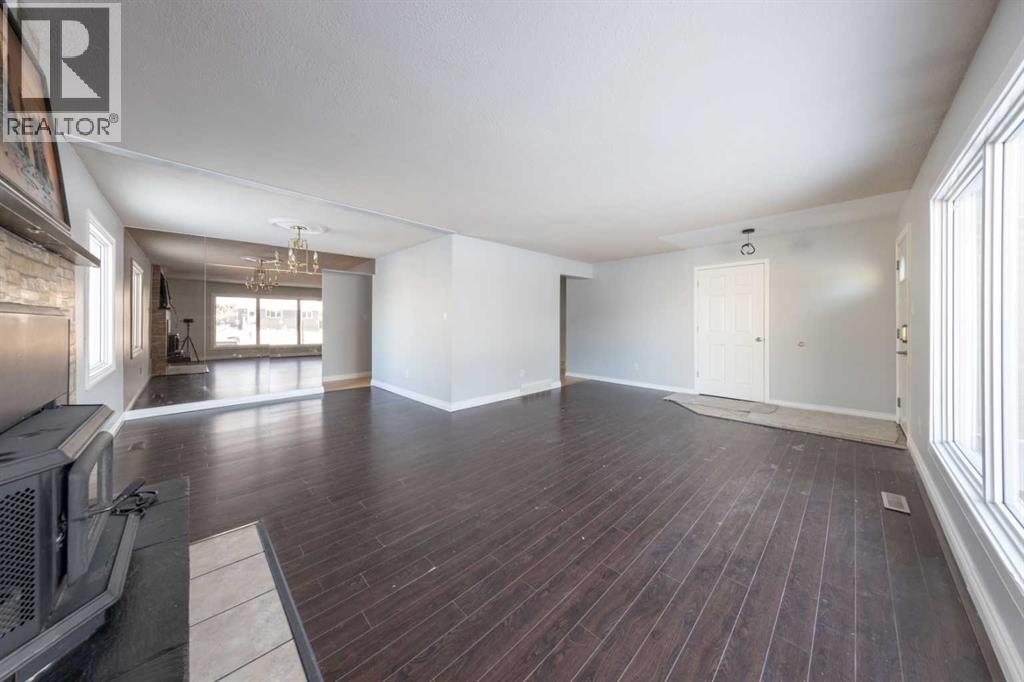 À vendre : 3403 55 Avenue, Lloydminster, Alberta T9V1K6 - A2277429 ...