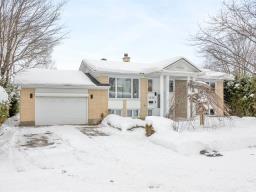 À vendre : 2343 Rue des Bouvreuils, Québec (Charlesbourg), Québec ...