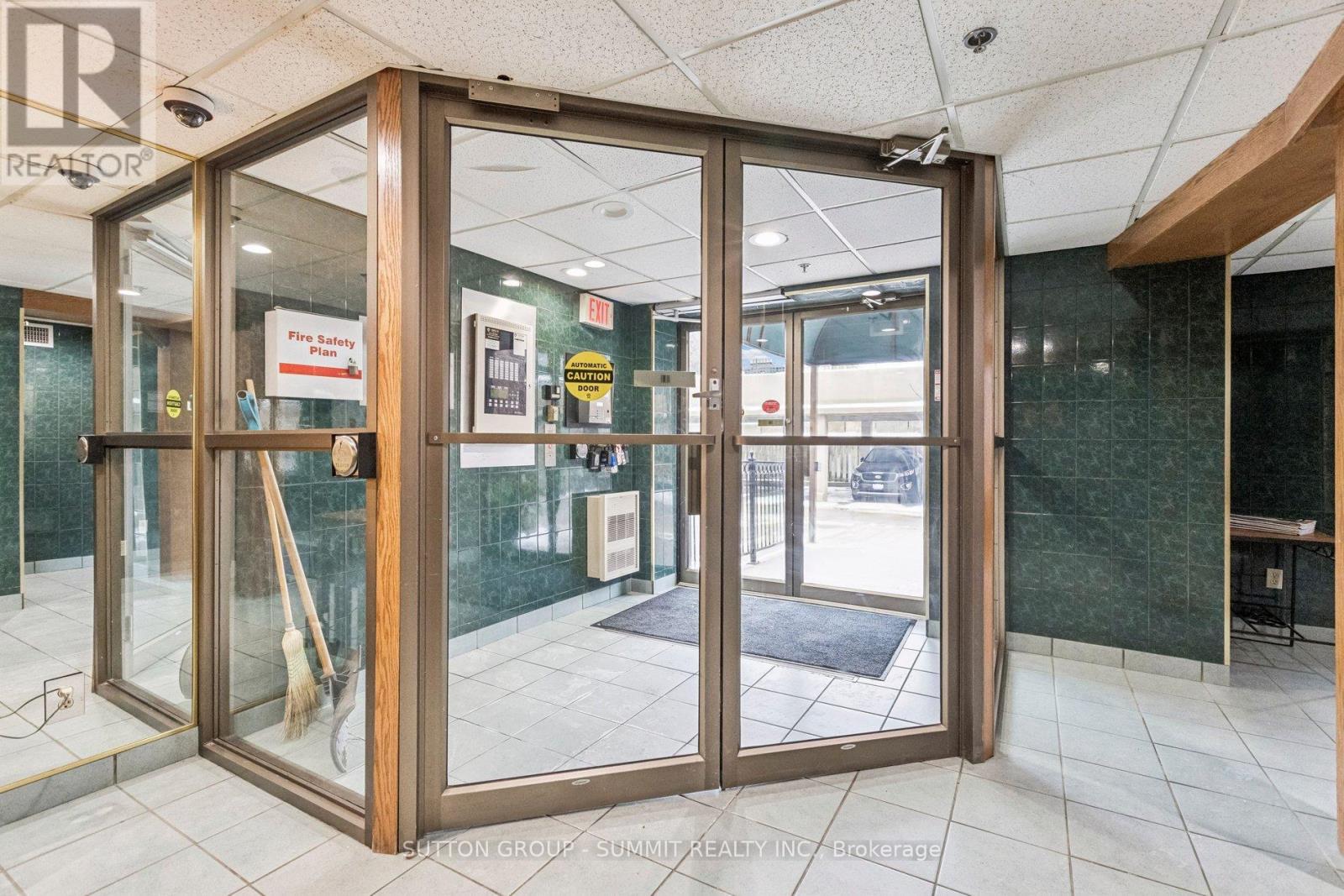 For sale: 401 - 281 BRISTOL STREET, Guelph (Junction/Onward Willow ...