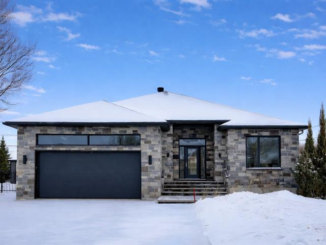 For sale: 11 Rue Lucille-Teasdale, Notre-Dame-de-l'Île-Perrot, Quebec ...