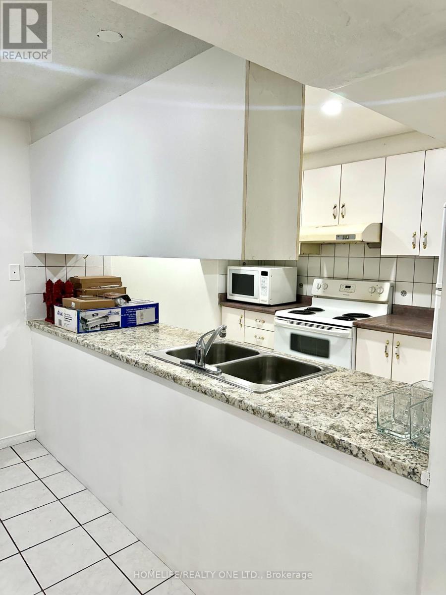 For rent: 199 MORNINGVIEW TRAIL, Toronto (Rouge), Ontario M1B5L5 ...