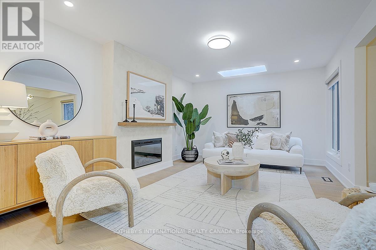 À vendre : 4 DERSINGHAM CRESCENT, Markham (German Mills), Ontario ...