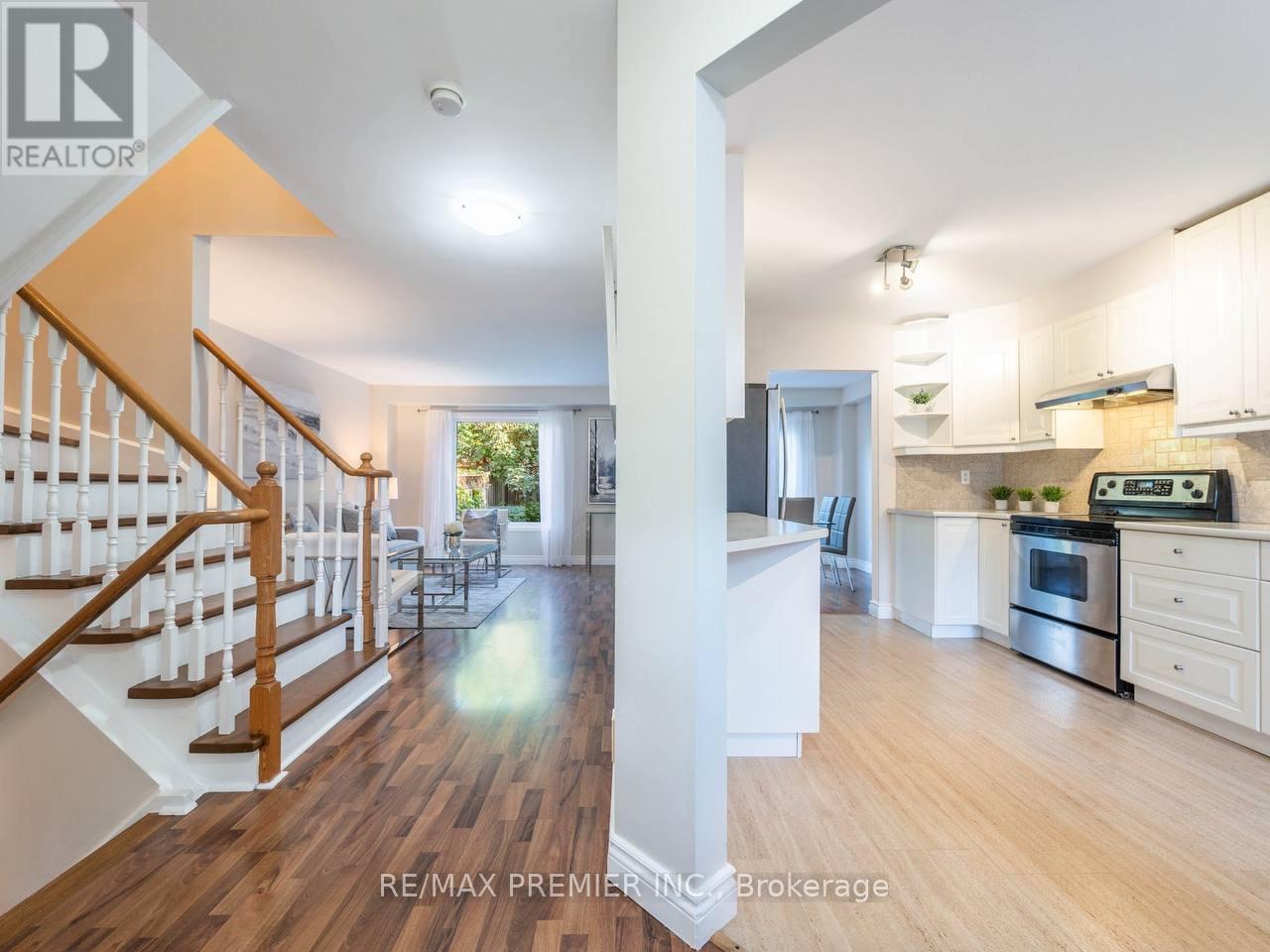 For rent: 39 ROSS LINTON DRIVE, Aurora (Aurora Highlands), Ontario ...