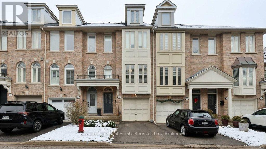For sale: 6 - 38 MENDOTA ROAD, Toronto (Stonegate-Queensway), Ontario ...