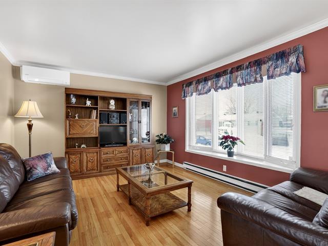 For sale: 5375 Rue Poincaré, Laval (Auteuil), Quebec H7K1W4 - 21439893 ...