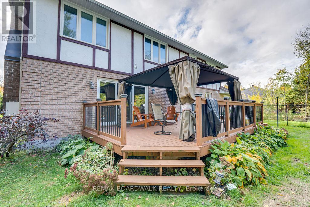 À vendre : 7089 BUSH DRIVE, Ottawa, Ontario K4P1M8 - X12696972 | REALTOR.ca