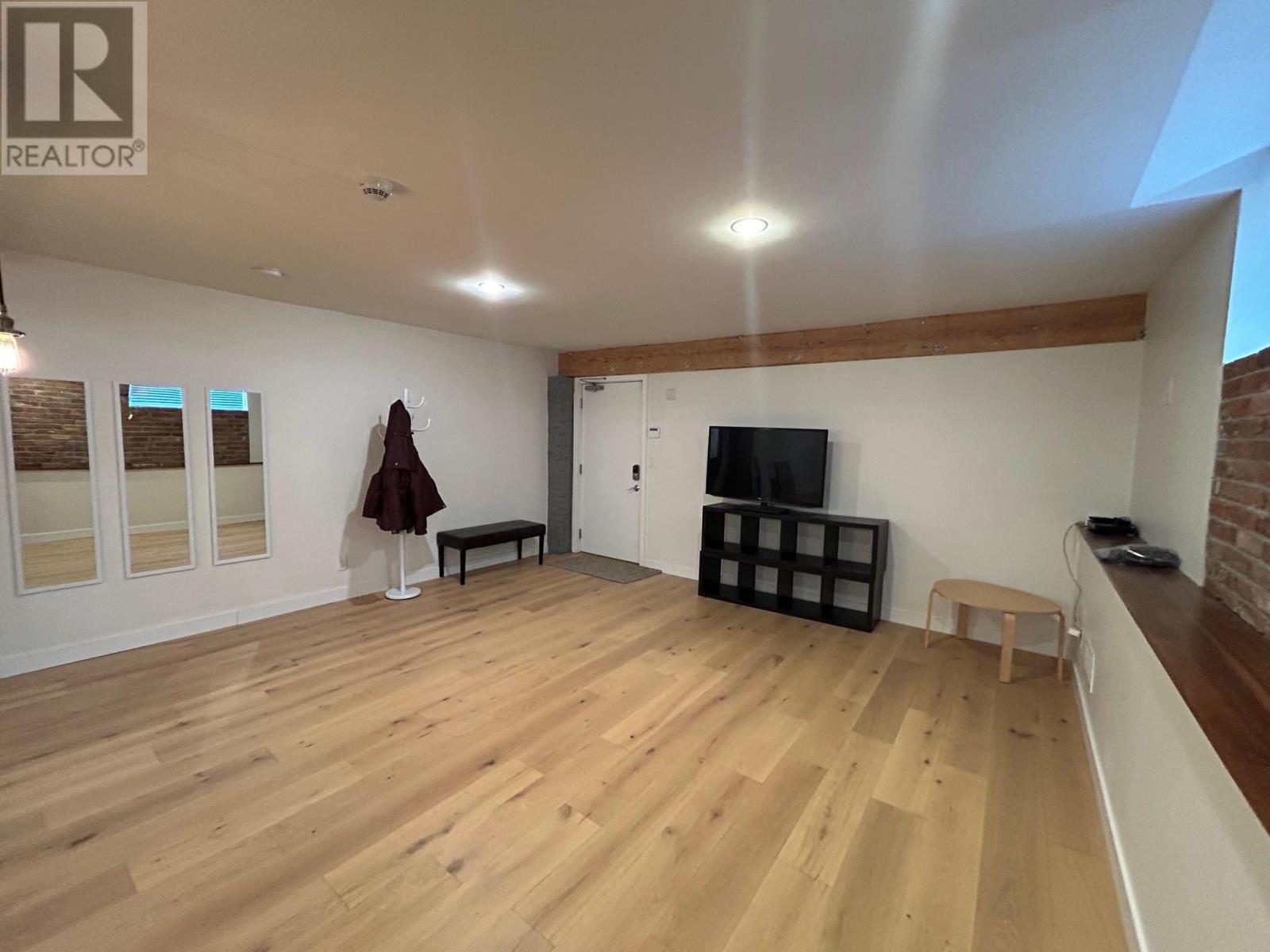 For sale: 103 37 Cumberland ST S, Thunder Bay, Ontario P7B2T4 ...