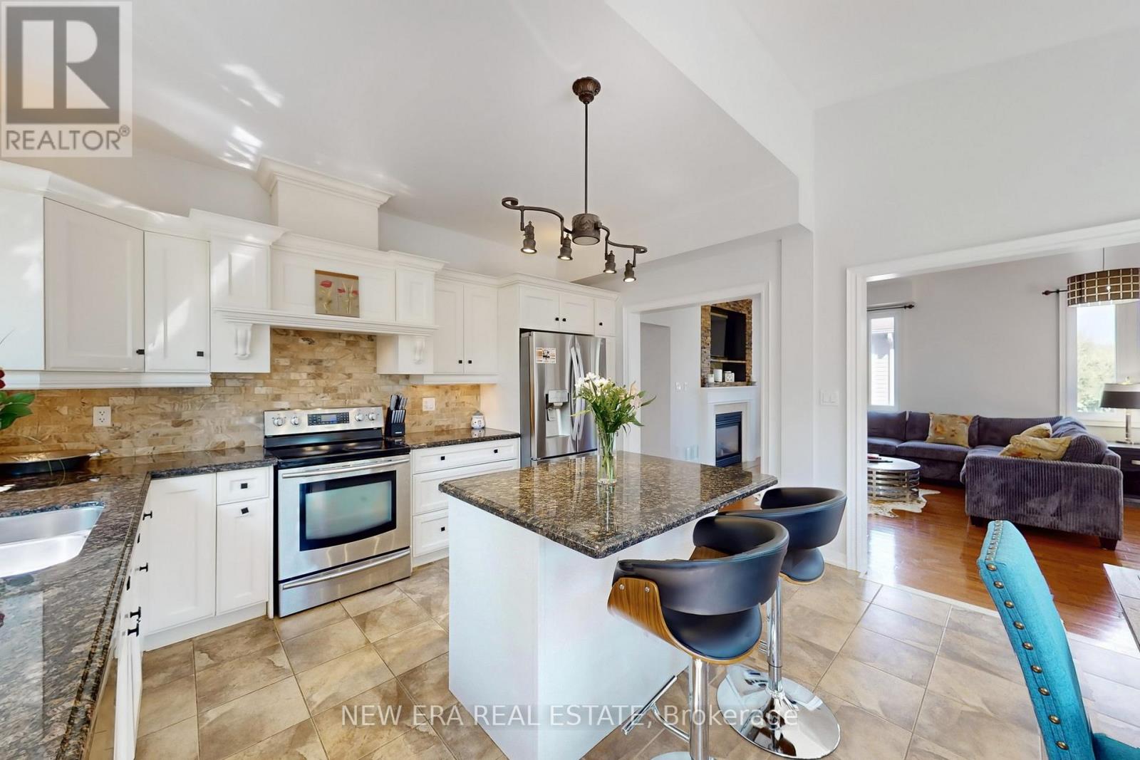 À vendre : 1031 LAKE DRIVE N, Georgina (Historic Lakeshore Communities ...