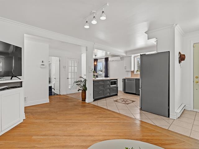 À vendre : 640 Rue Thérien, Laval (Saint-François), Québec H7A1Y2 ...