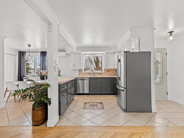 À vendre : 640 Rue Thérien, Laval (Saint-François), Québec H7A1Y2 ...