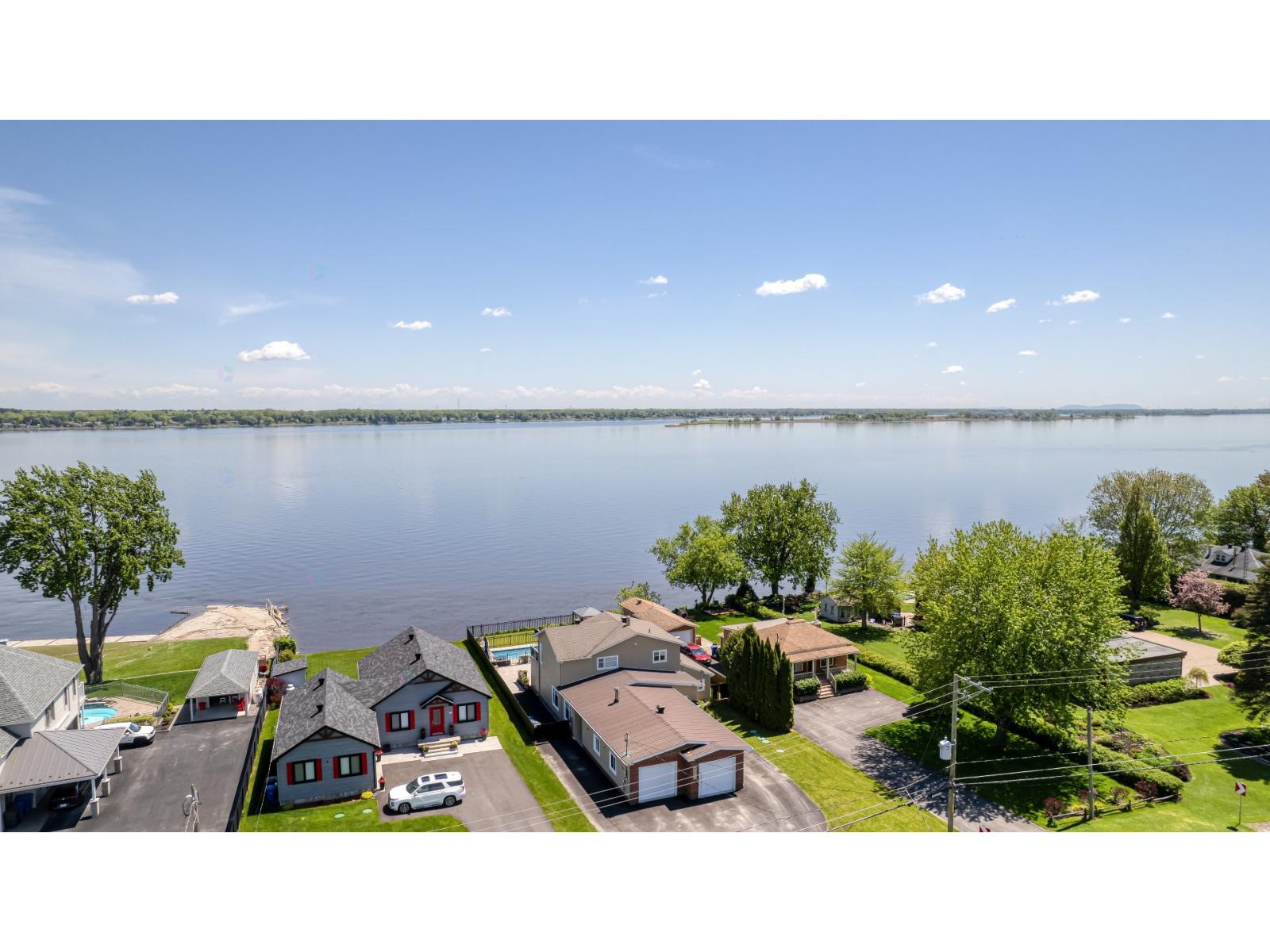 For sale: 348 Grande Côte O., Lanoraie, Quebec J0K1E0 - 20877843 ...
