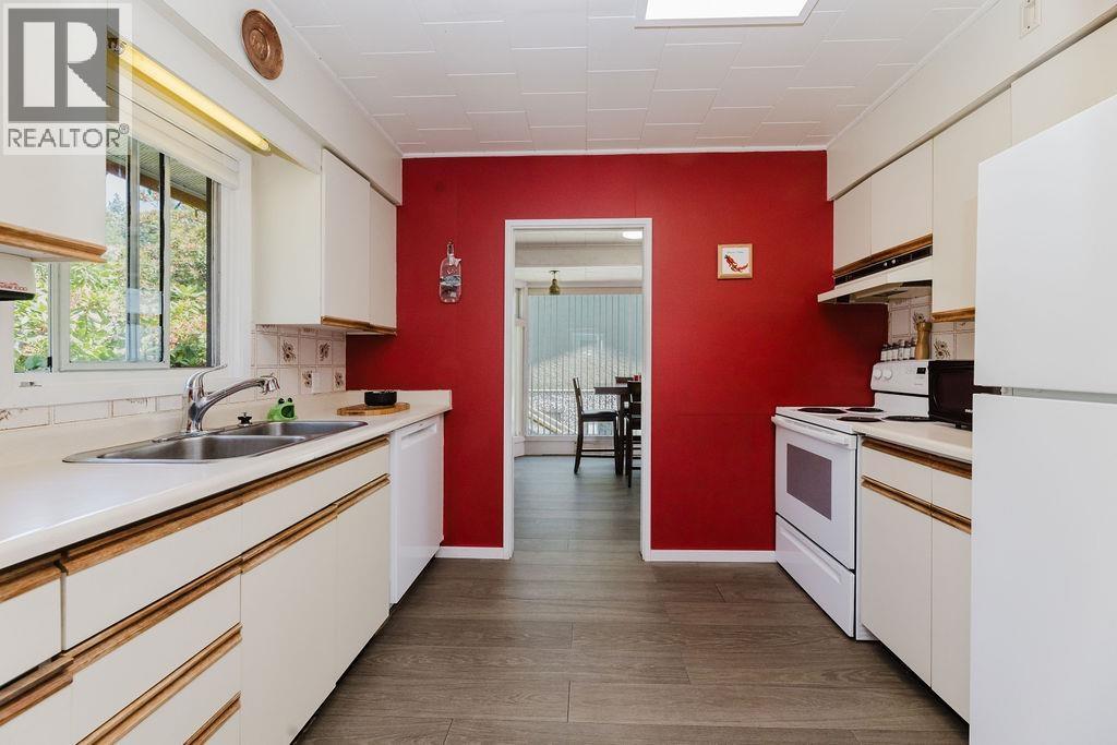 À vendre : 614 GLEN ROAD, Gibsons, Colombie-Britannique V0N1V9 ...