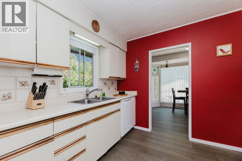 À vendre : 614 GLEN ROAD, Gibsons, Colombie-Britannique V0N1V9 ...