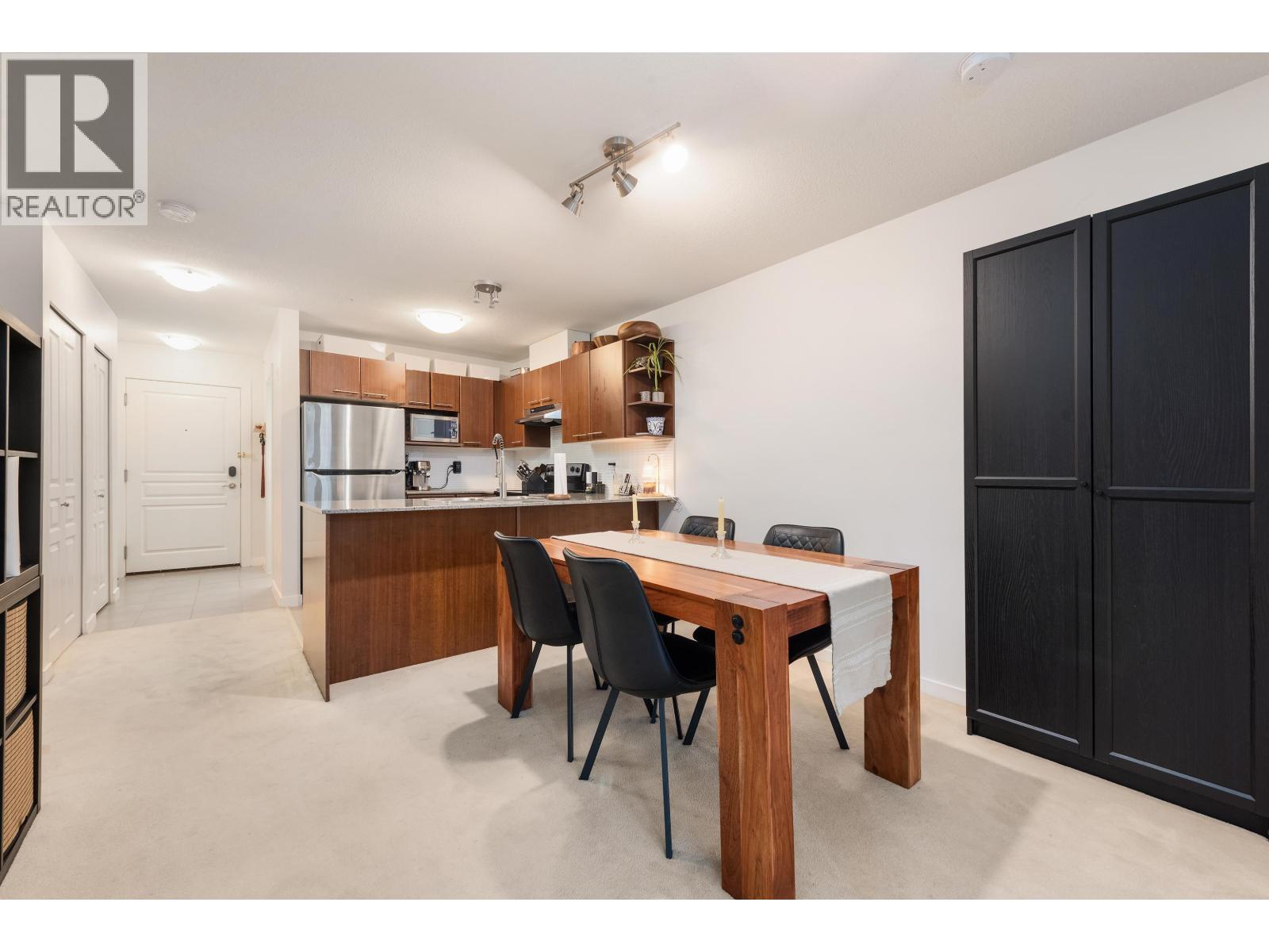 For sale: 405 4728 BRENTWOOD DRIVE, Burnaby, British Columbia V5C0G2 ...