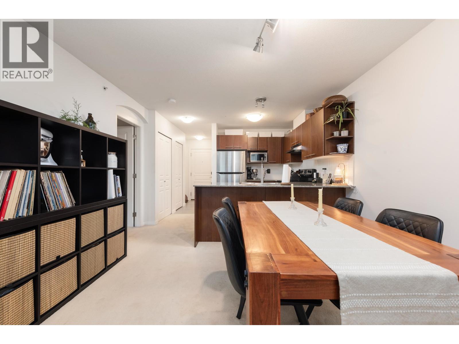 For sale: 405 4728 BRENTWOOD DRIVE, Burnaby, British Columbia V5C0G2 ...