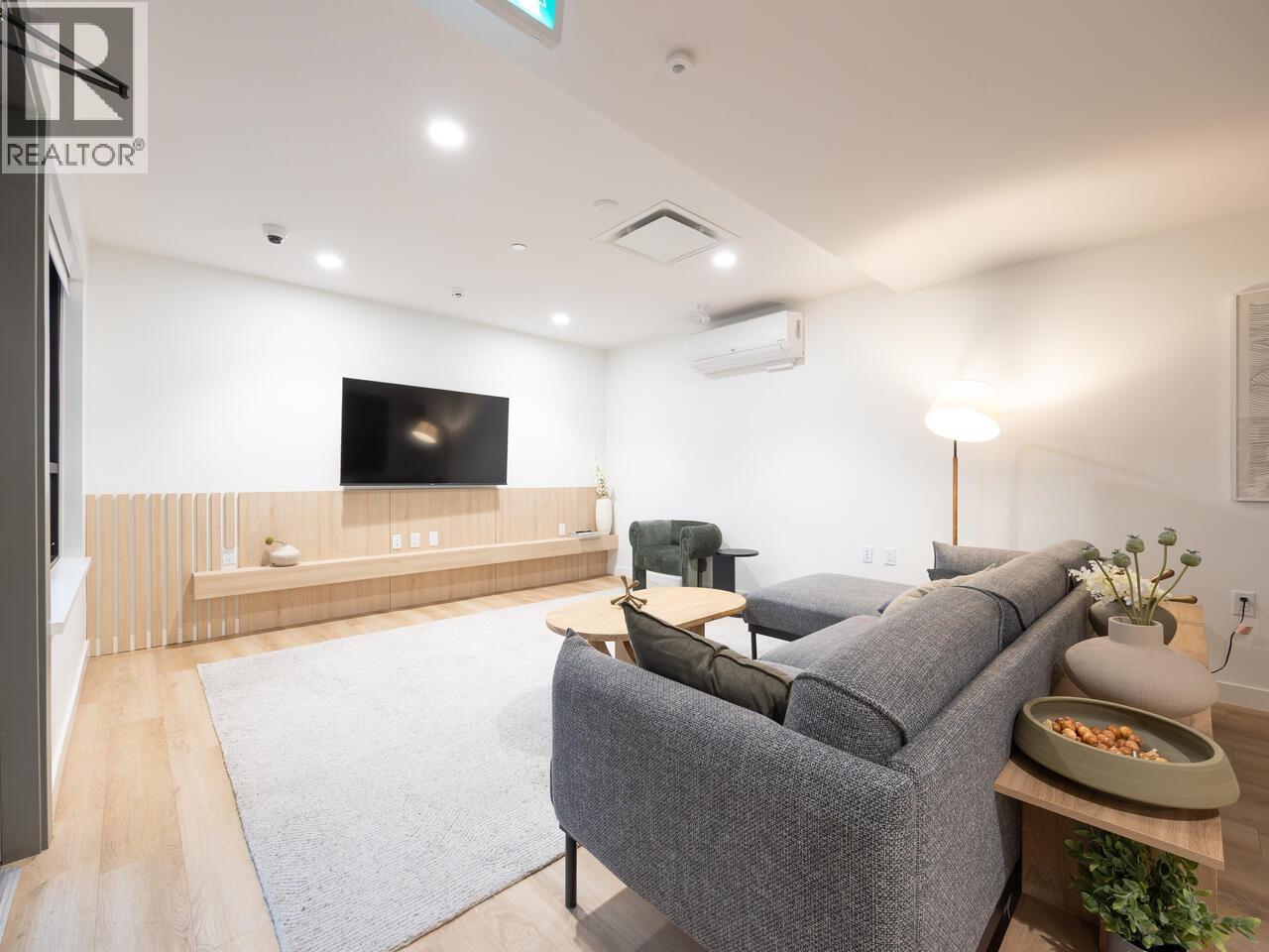 For sale: 105 723 GROVER AVENUE, Coquitlam, British Columbia V3J0L9 ...