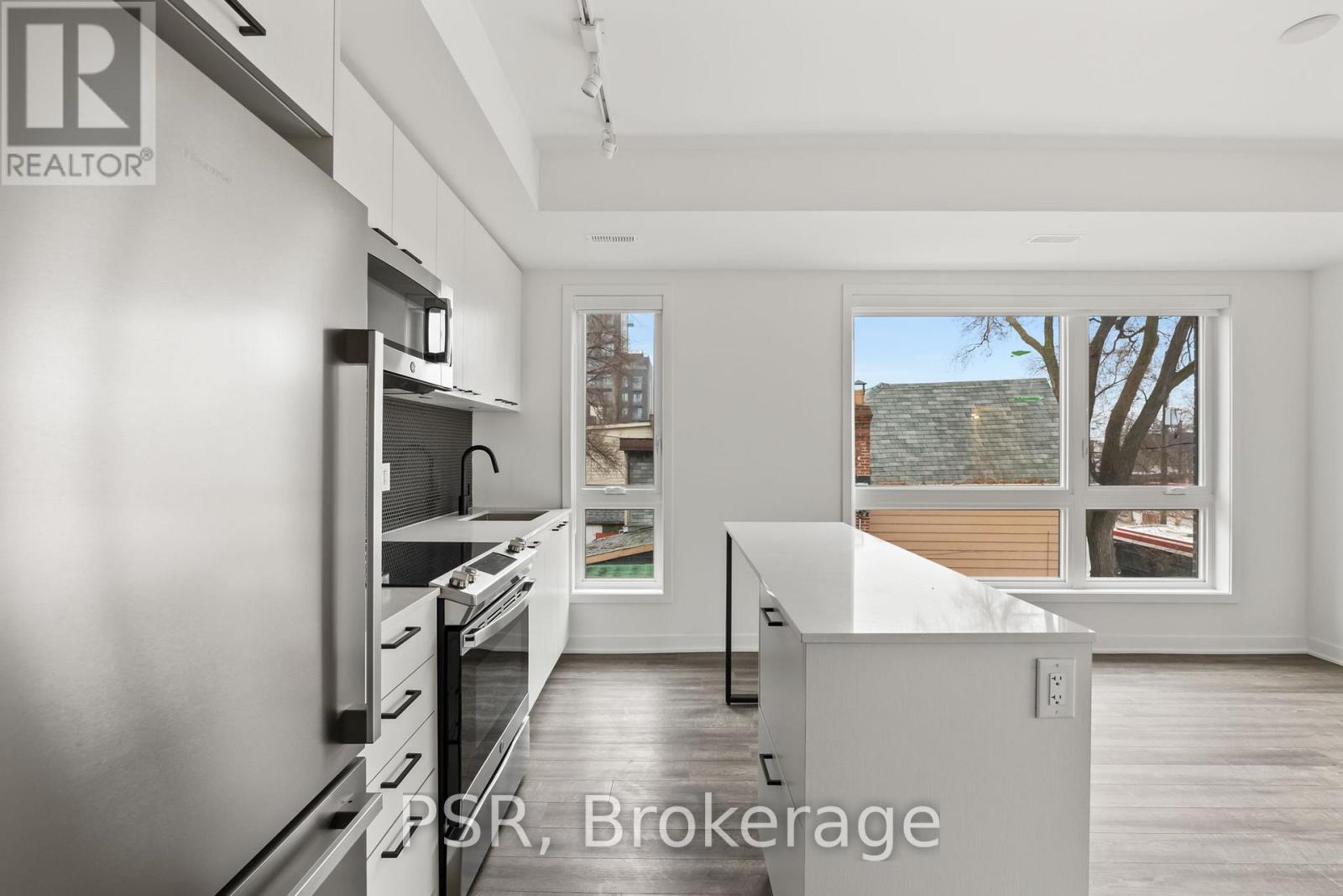 À vendre : TH13 - 40 ED CLARK GARDENS BOULEVARD, Toronto (Weston-Pellam ...