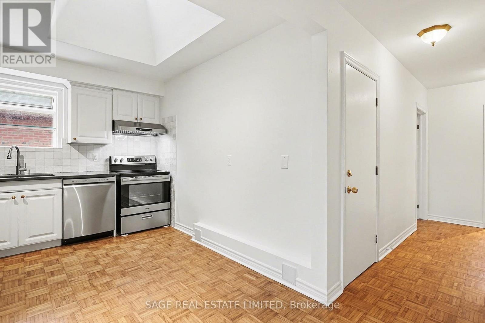 À louer : UPPER - 1 FORTY FIRST STREET, Toronto (Long Branch), Ontario ...