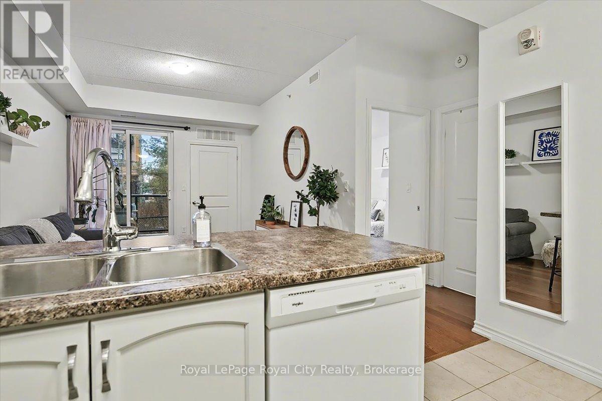 À vendre : 120 - 1284 GORDON STREET, Guelph (Kortright East), Ontario ...